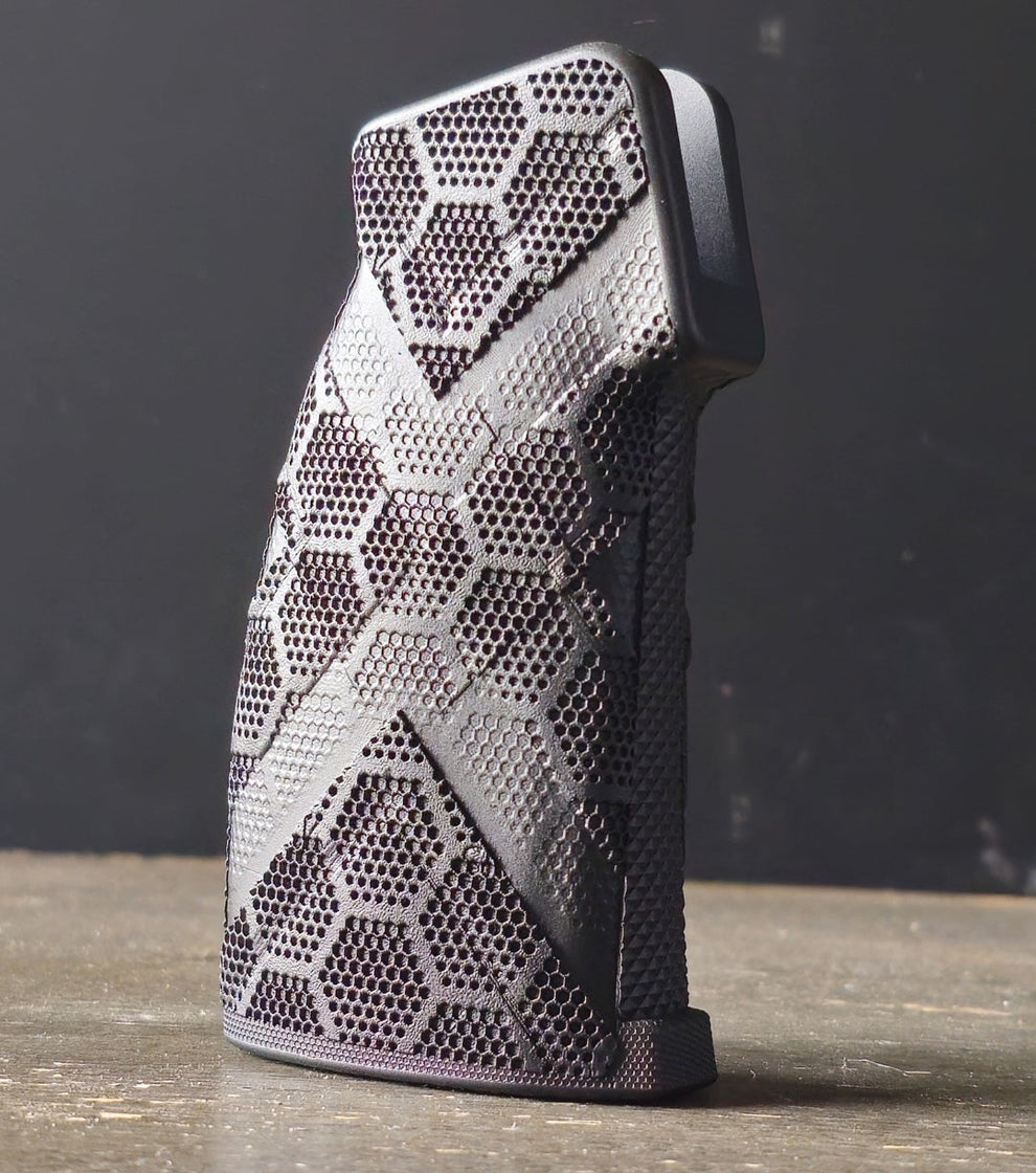 AR Vertical Grip - Grid - Lambda